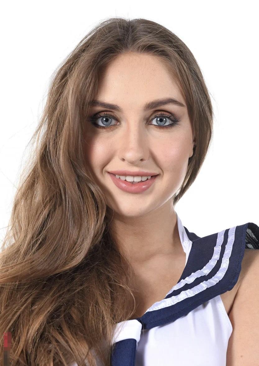 欧优鉴 的想法: 俄罗斯美女明星Lena Reif | Lena Reif，一颗来自俄罗斯的璀璨新星，2000年4月15日诞生，如今正值青春 ...