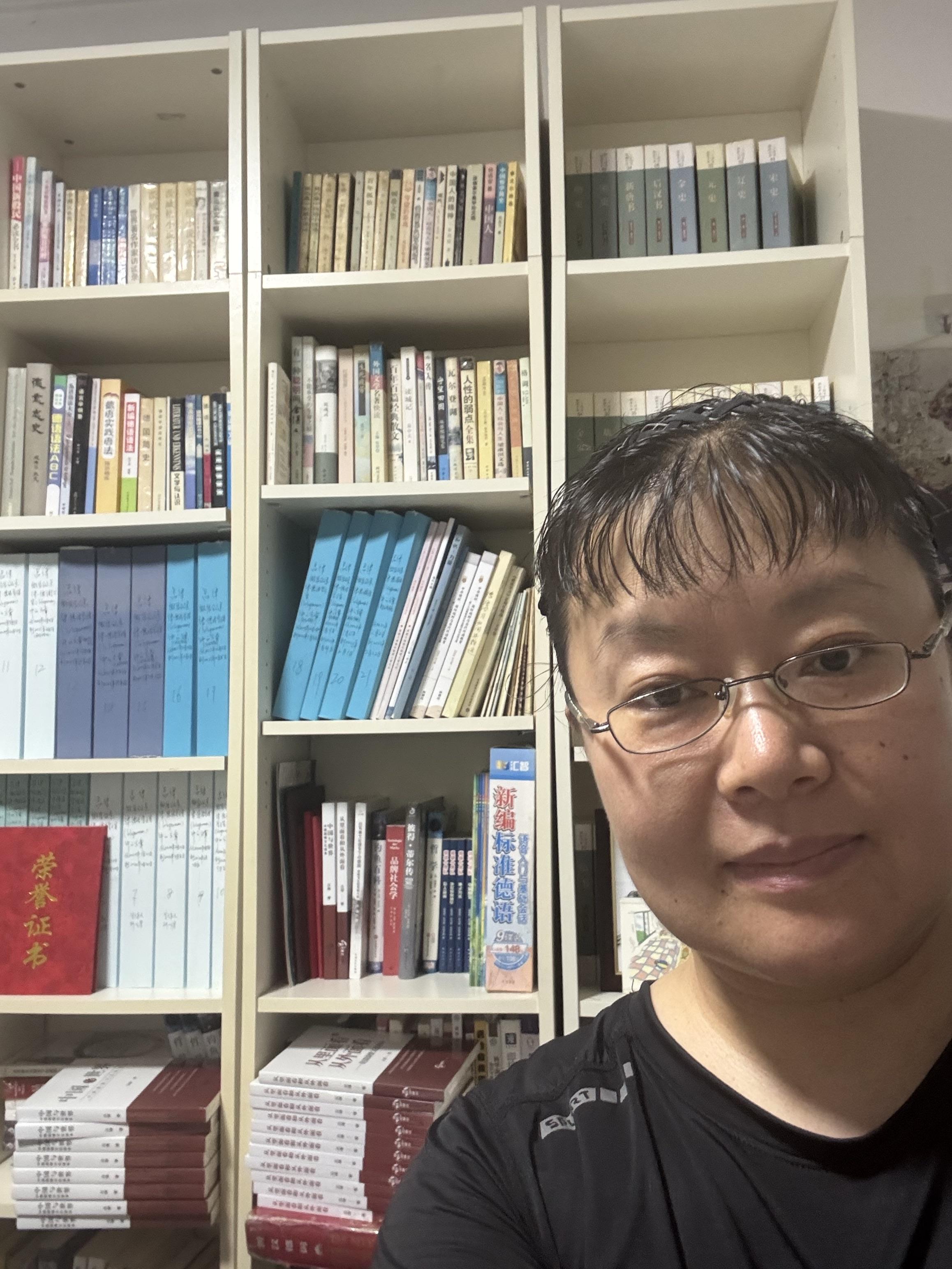 吕律德语老师 的想法: 吕律2025年8月1日北京家中生活记录： | 记录一下：今天2025年8月1日我在我北京石景山八角家休息，继续写我微信 ...