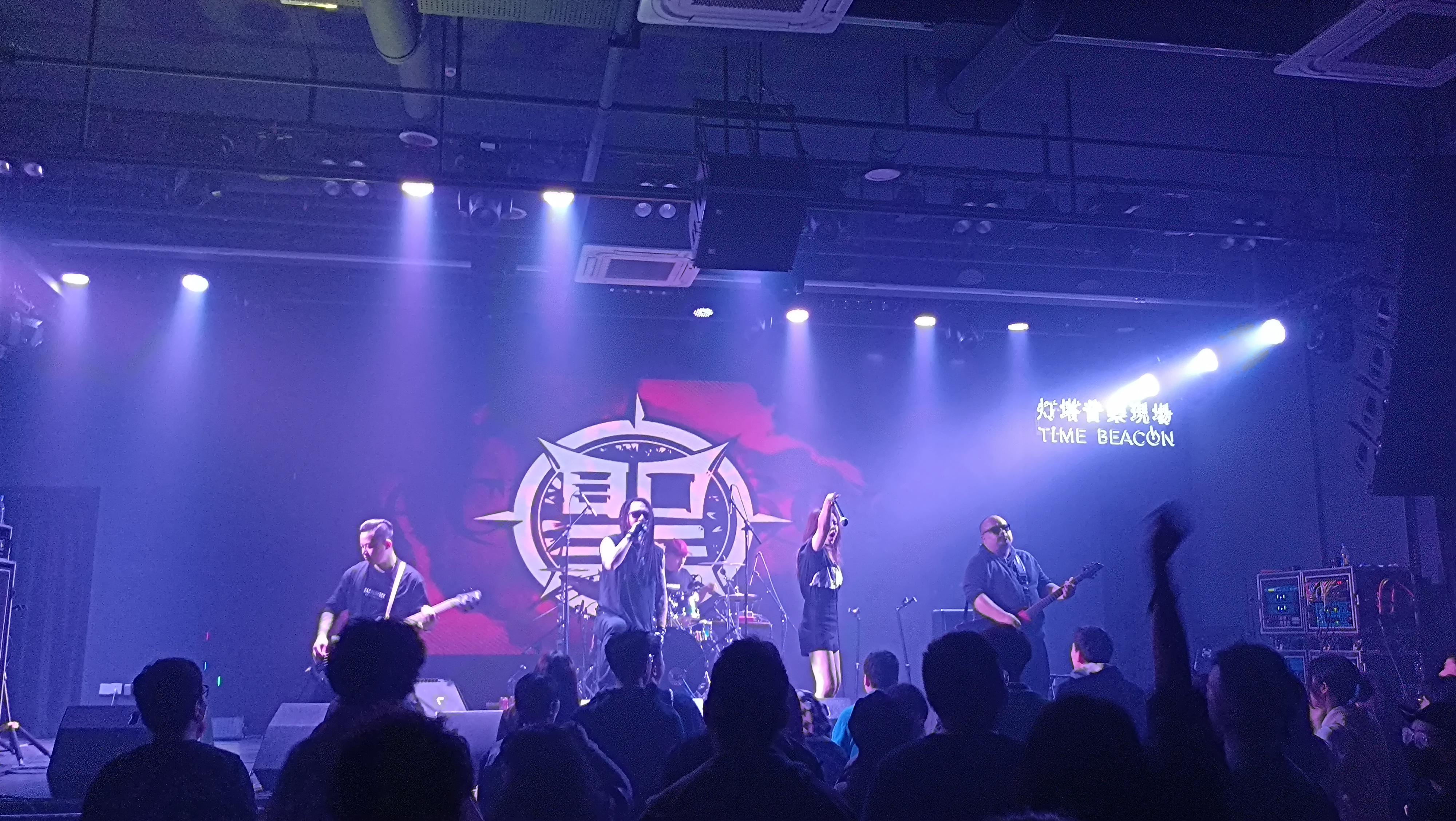 扯蛋llll 的想法: 拒绝自我麻痹 | 一个人听live，一个人爬楼看夜景，一个人挑个晚一点的时间去散步，一个人走野路登山……… - 知乎