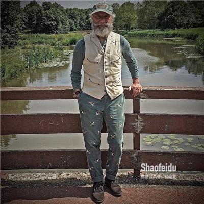 这个酷老头把热爱的事物坚持了70年，而你们连屁都没放一个。 - 知乎