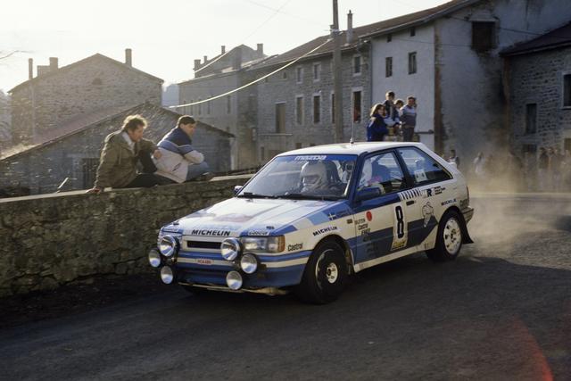 性格与性能并存 马自达323车系52年的悠长发展历程 - 知乎