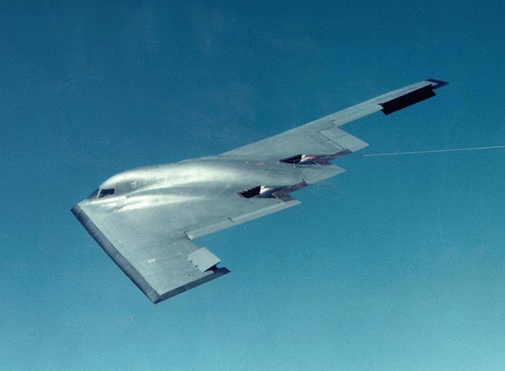 B2轰炸机并没有垂直尾翼，那么在转弯的时候如何减少副翼的反向偏航作用呢？ - 知乎