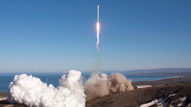 颠覆航天？SpaceX回收火箭|Timer周报151227期 - 知乎