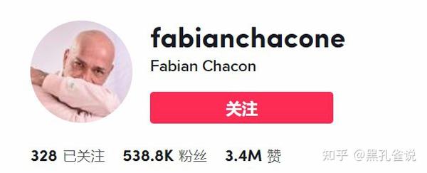 黑孔雀说《时尚之光》Ⅱ，致敬极致“妖娆”的男人，Gigi Hadid为范思哲开秀台步拉垮惹议论？ - 知乎