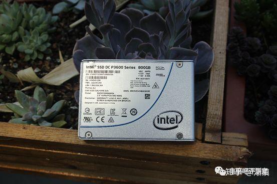 企业级超级邮轮英特尔 P3600 简评 - 知乎