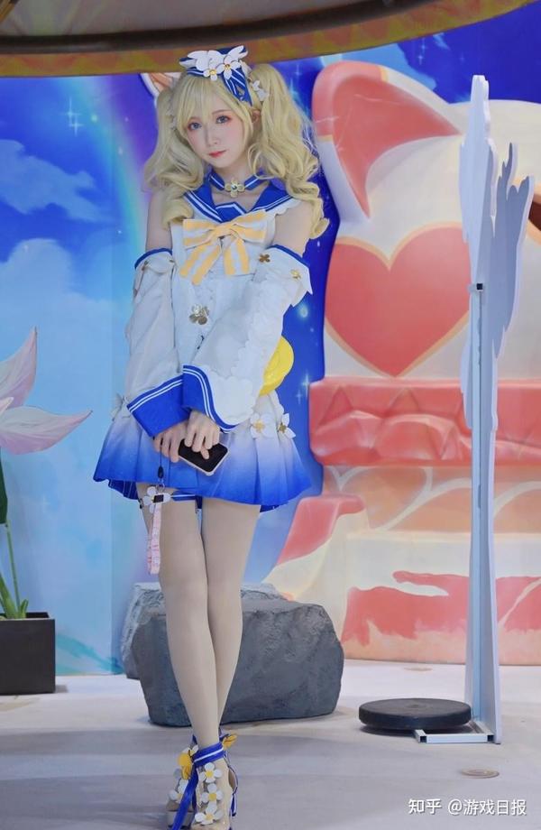 我在200多张BW漫展照片中，选出了最好看的9个Coser！ - 知乎