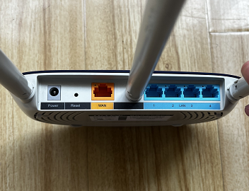 【硬件拆解】TP_Link WR886N路由器 - 知乎