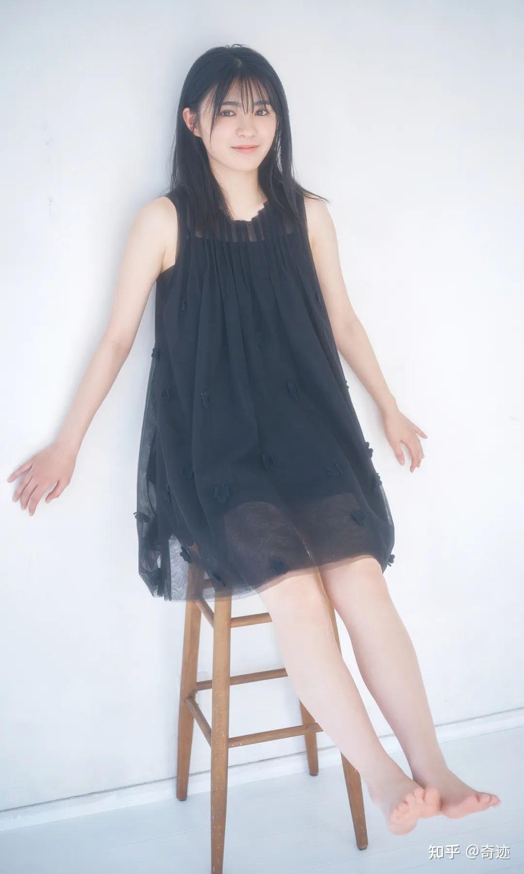 有喜欢结月的吗？岛国平川结月写真集「リタさんの素顔」 - 知乎