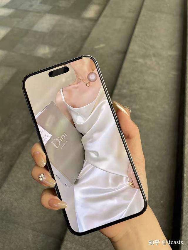 华为Mate60 vs iPhone 15 Pro：细致对比，你该如何选择？ - 知乎