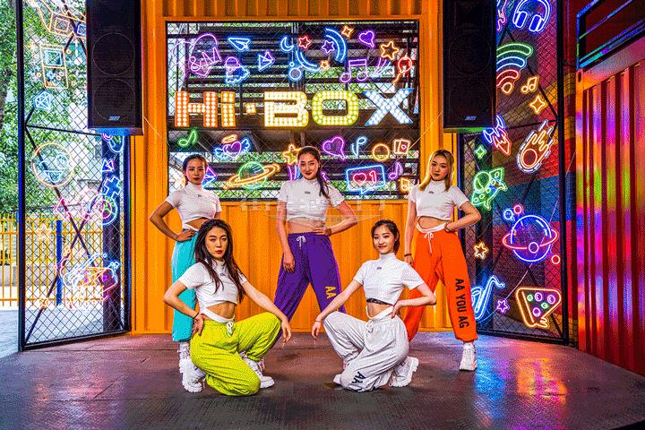 集装箱商业街案例分析！石家庄Hi·BOX集装箱街区新潮来袭！ - 知乎