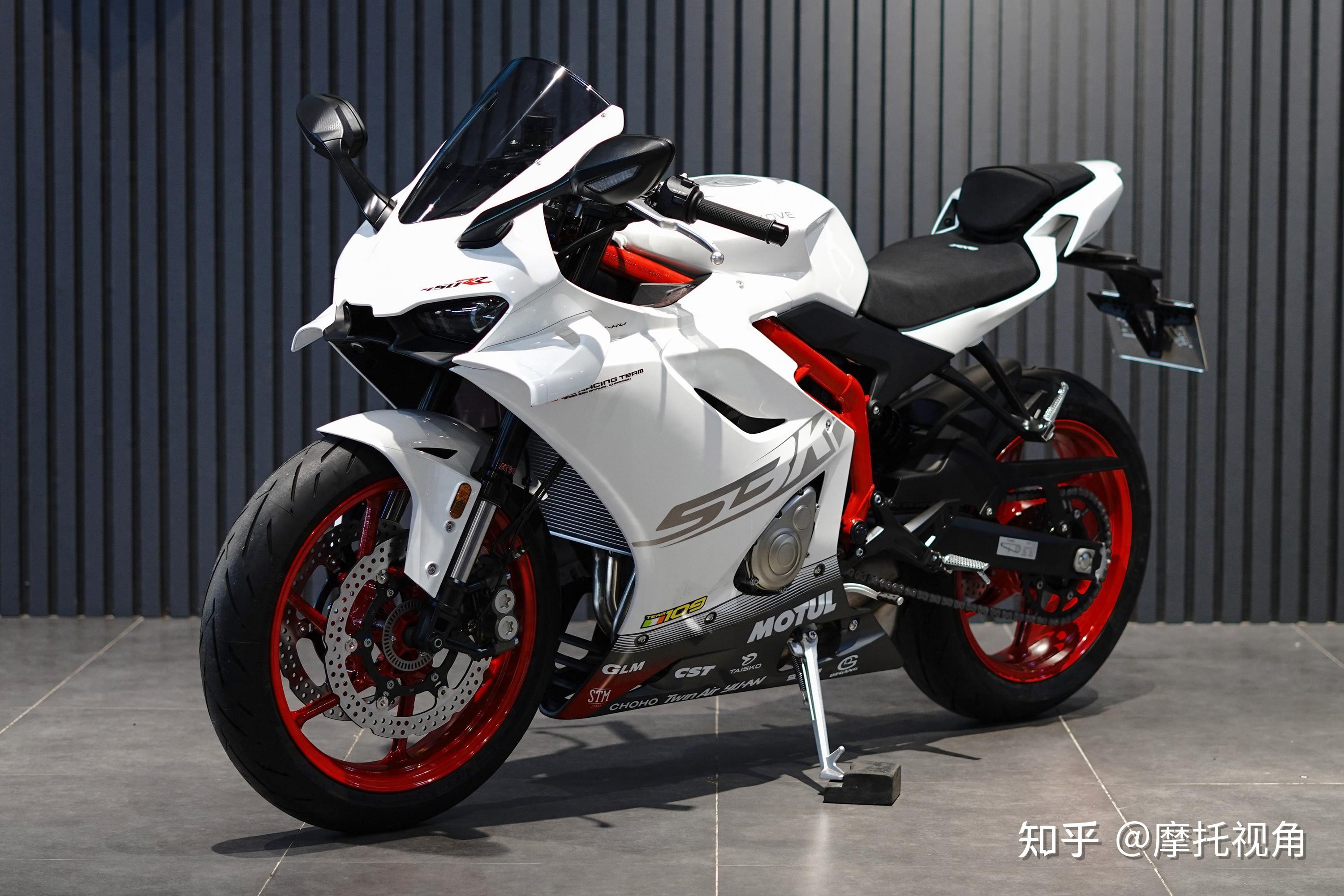 我才花2.5万买春风450SR，同样价格的四缸450RR就来了？ - 知乎