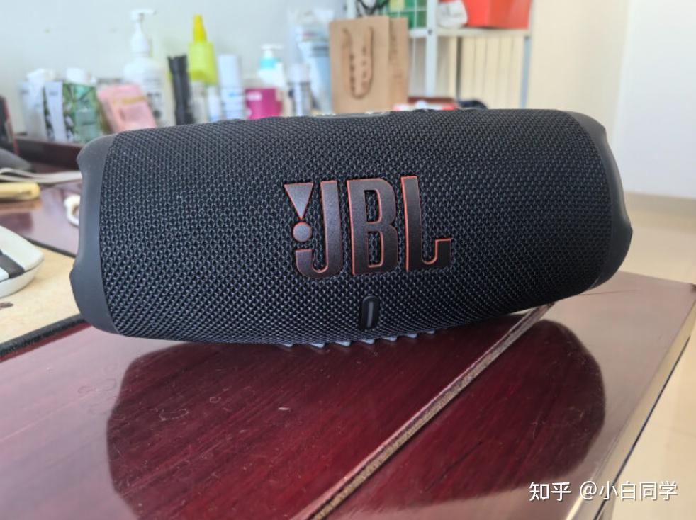 jbl冲击波5代（JBL CHARGE5）怎么样？体验5天优缺点测评