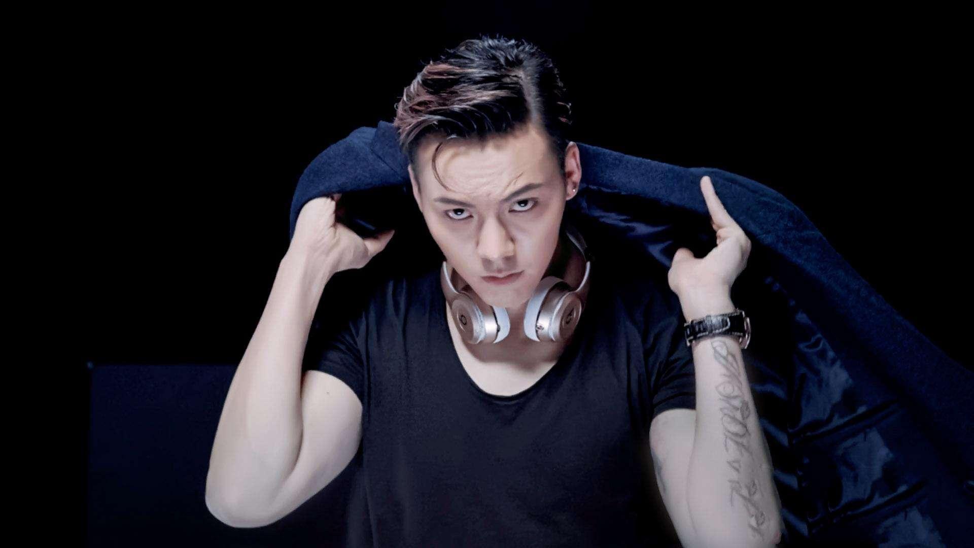 "随便问问"用英语怎么说？just asking？老外不这么说 - 知乎