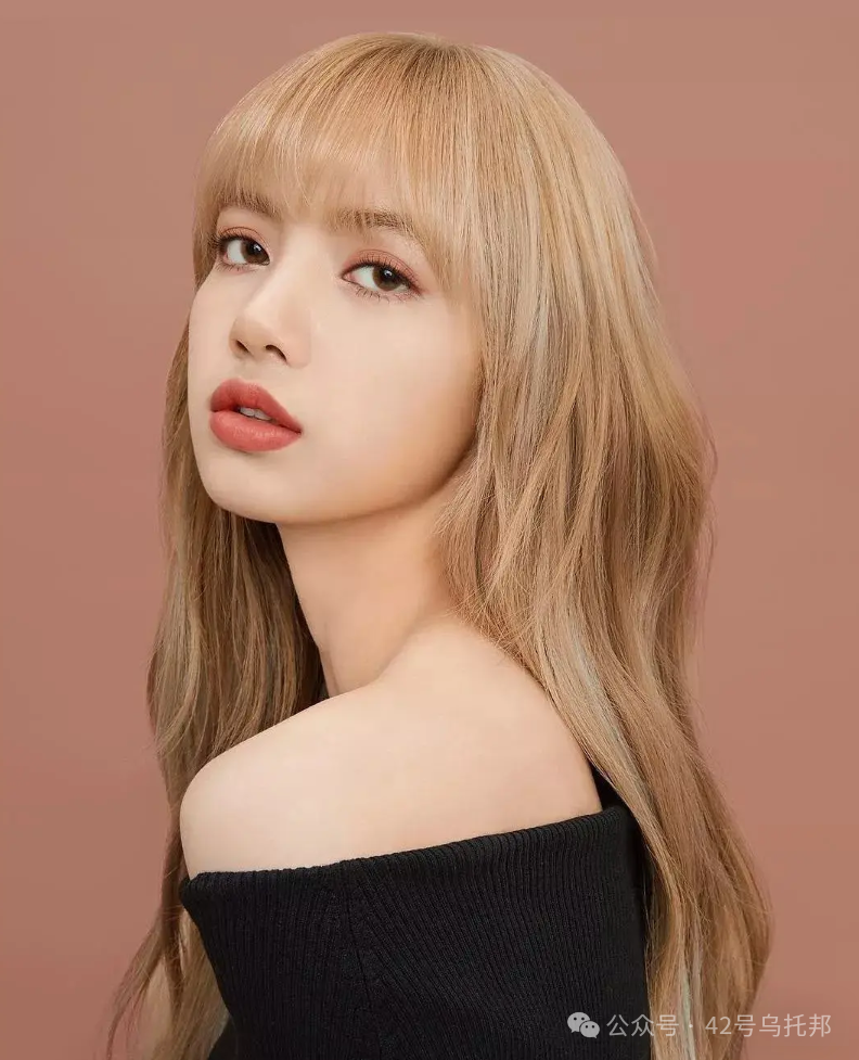 疯马秀之后的Lisa，参演了《白莲花度假村》第三季 - 知乎