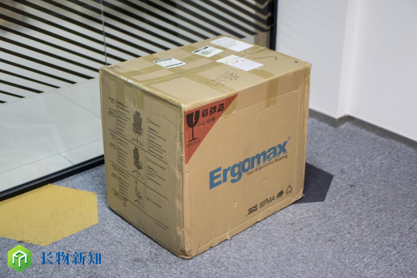 拯救老腰的第一步，就升级把舒服点的椅子好了——ergomax commander人体工学椅评测 | 肉身评测 - 知乎