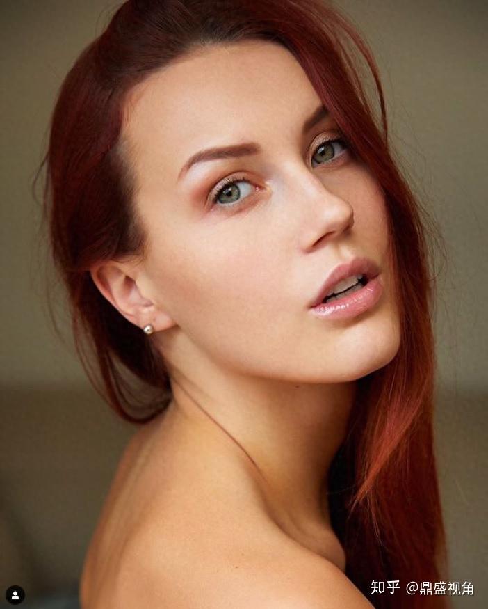 查理·雷德 (Charlie Red)来自捷克共和国的美女 - 知乎