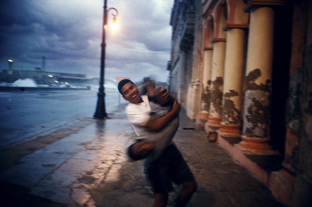 我所知道的摄影师之Alex Webb - 知乎