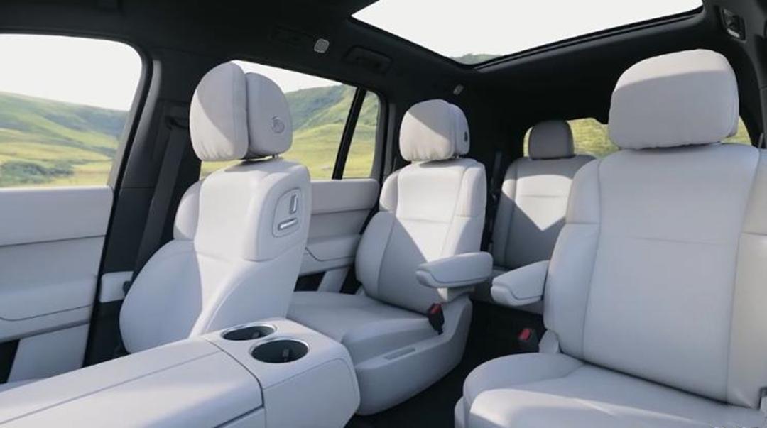 50万内最好的SUV？5联屏+空气悬架 这台小号理想L9便宜了10万！ - 知乎