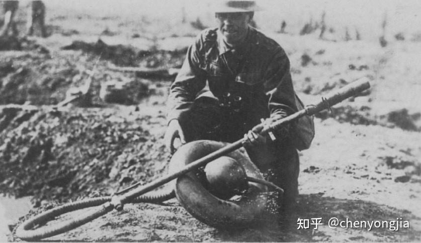 席卷堑壕的烈焰：一战德军各型火焰喷射器性能数据收录 - 知乎