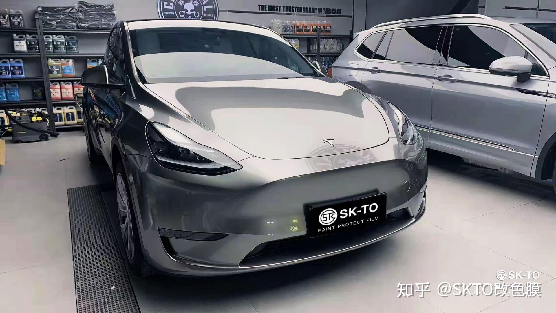 超亮金属的金属质感，SKTO-特斯拉model Y 液态金属银改色膜 - 知乎