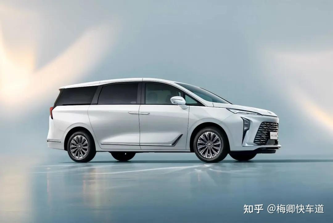 别克全新GL8陆尊豪华上市，售价26.99万元起 - 知乎