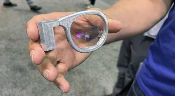 CREAL最新AR/VR光场显示头显上手体验：令人兴奋却依然挑战重重 - 知乎