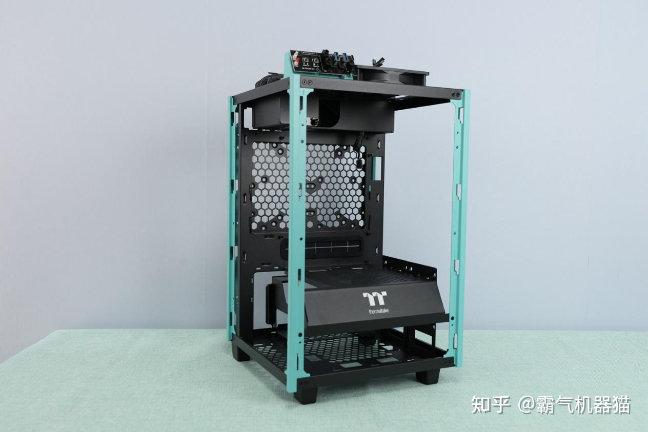 你以为是鱼缸？不，其实是机箱——TT Tower 100 itx机箱DIY装机鉴赏