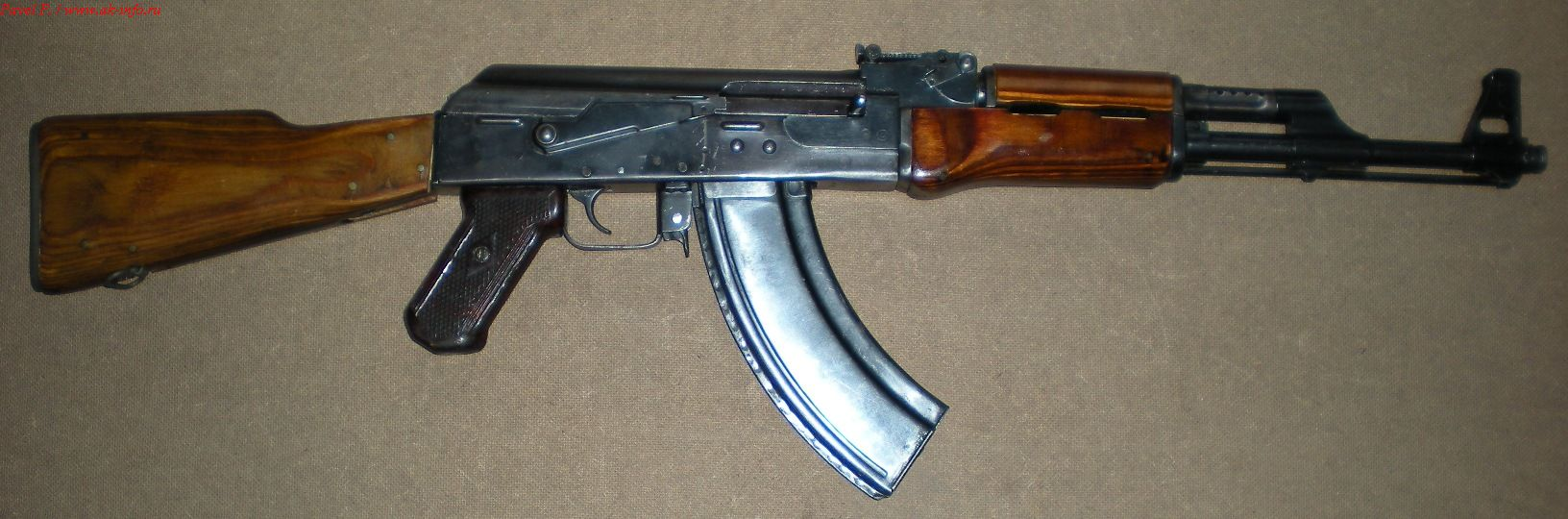 如何快速分辨AK47、AKM、56式冲锋枪与AK74 等？ - GetIt01