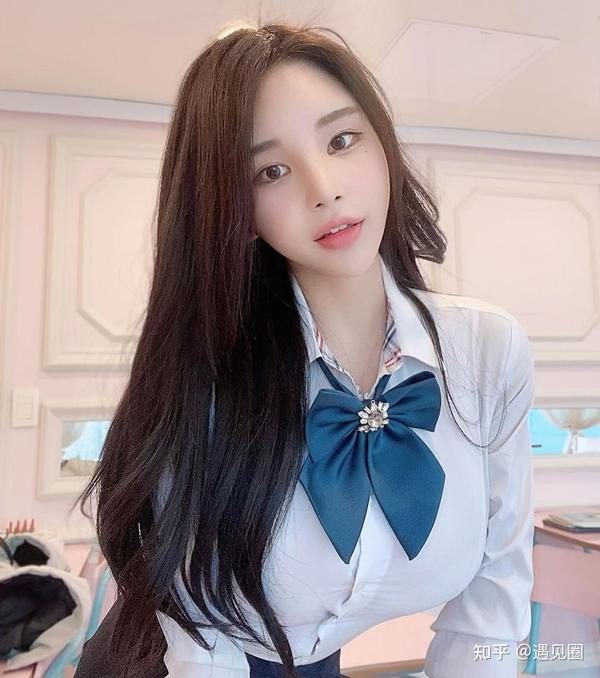 韩国网红正妹「쮸리 Zzyuri」性感制服老师来上课吗？ - 知乎