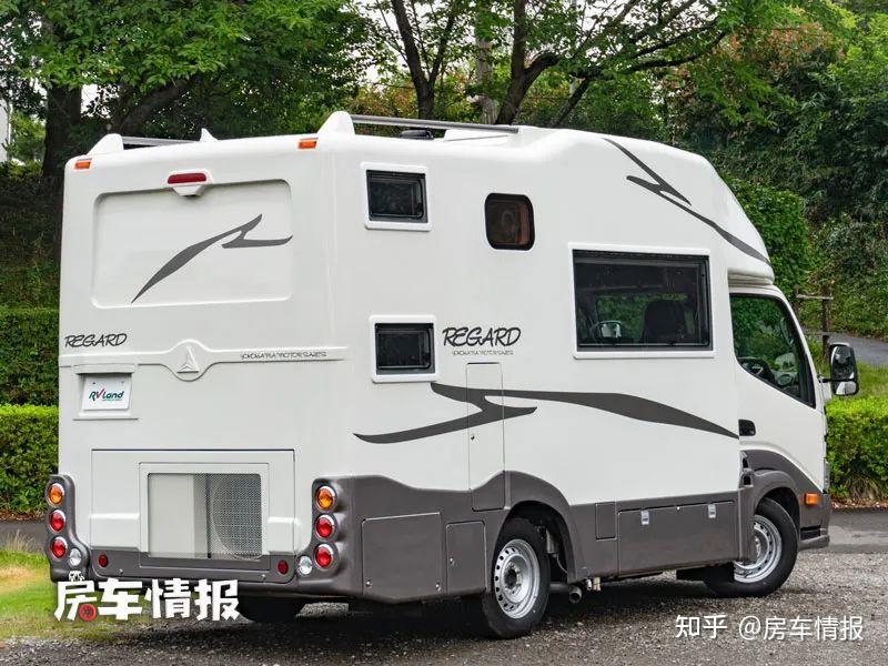 造型罕见的丰田轻卡房车，3.0T柴油配4AT驾驶无难度，布局真巧妙 - 知乎