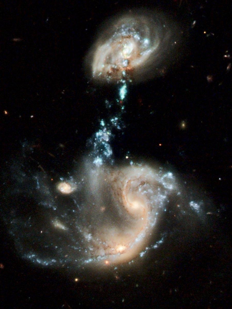 你见过三个星系3P激战的盛况吗？ - 知乎