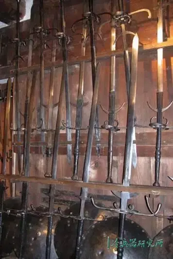 双手剑实战大揭秘 - 知乎