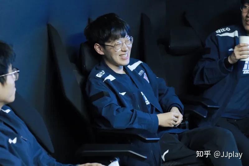 JJPLAY电竞报：Doinb锐评WBG输给LNG真正原因：对线有S+但开团真不行 - 知乎