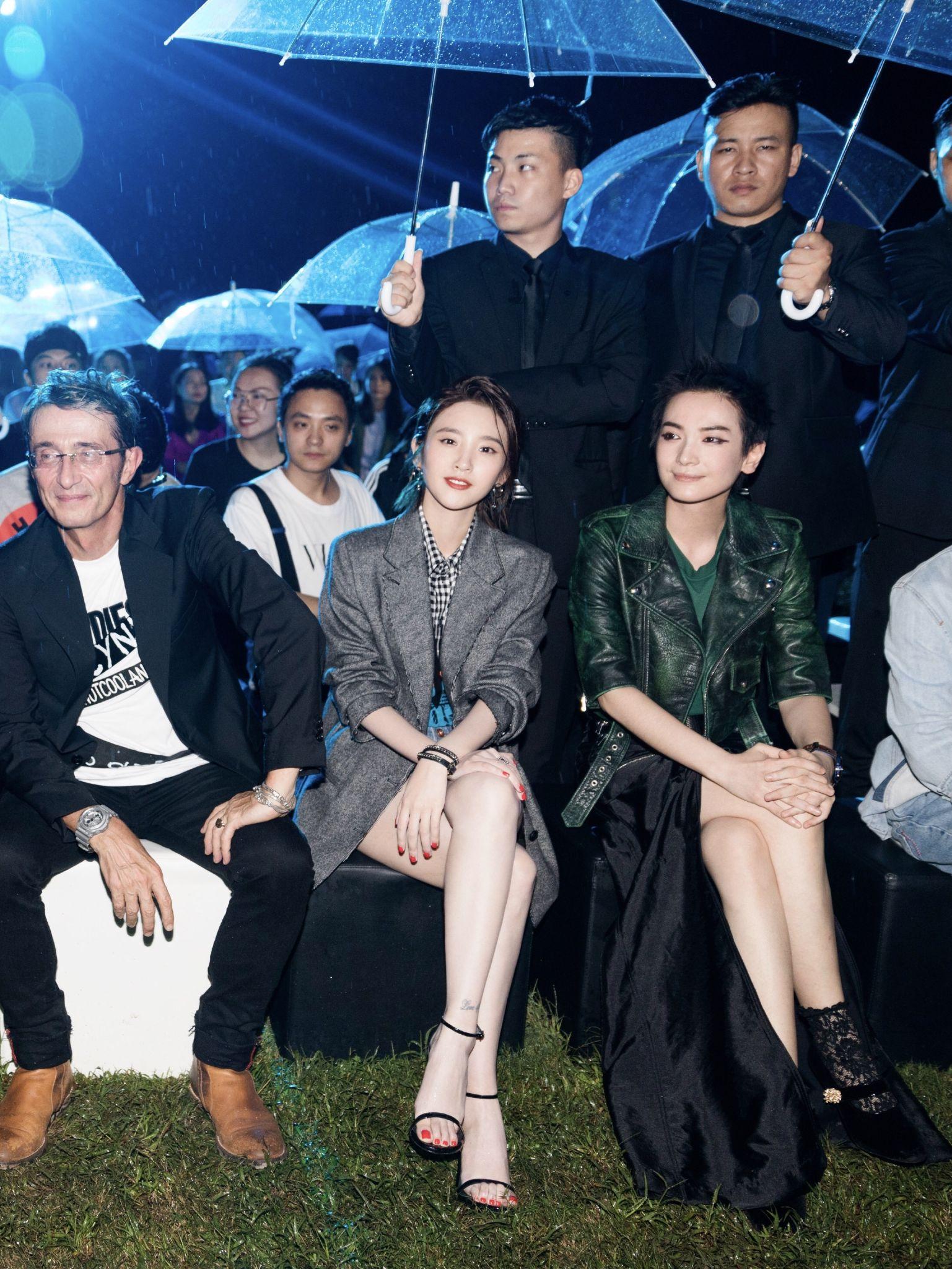 唐艺昕 美脚图片 - 知乎