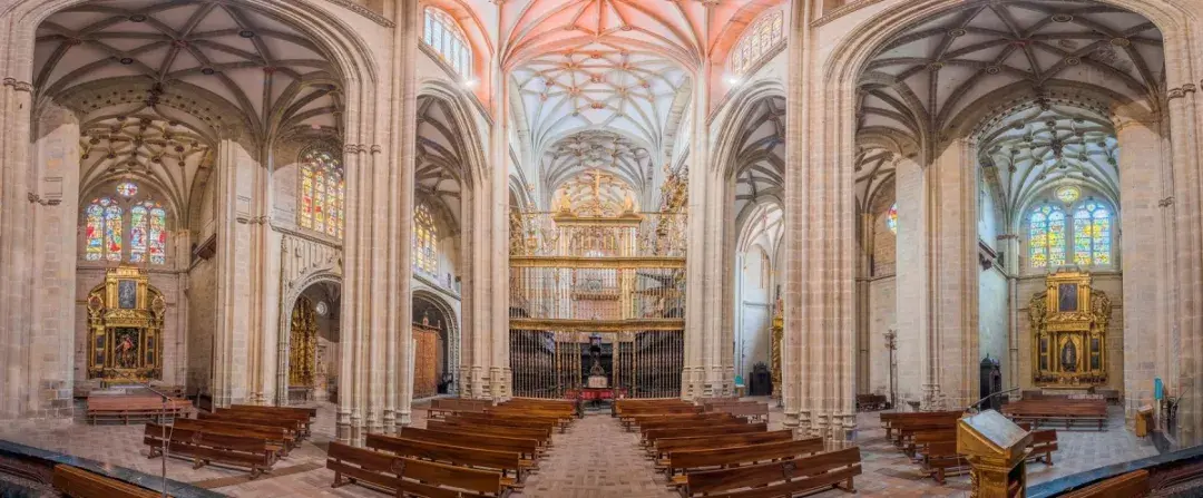 那些屹立在圣地亚哥之路上的大教堂 - 知乎