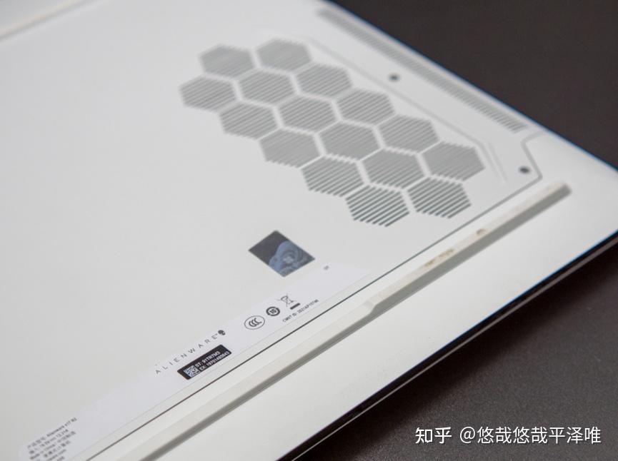 大屏超薄，极致体验——Alienware X17R2评测 - 知乎