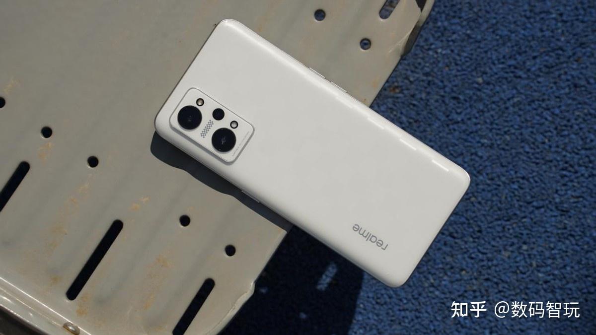 真我Q5 Pro深度评测：全面越级升杯，千元档位难得的闪充旗舰 - 知乎