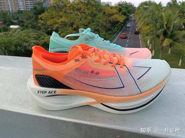 特步冠军跑鞋160X3.0 PRO肉身评测（跑鞋肉身评测第二十五双） - 知乎