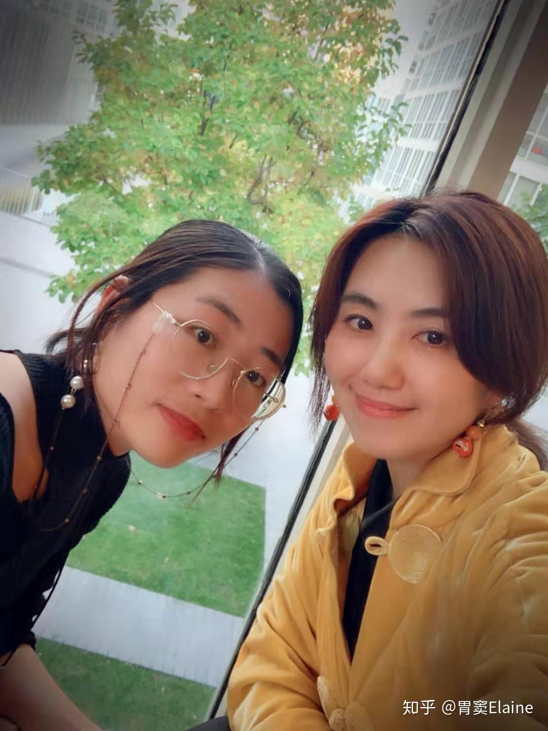 跑龙套8年，读1000本名著，她终成“名著解读第一人” - 知乎