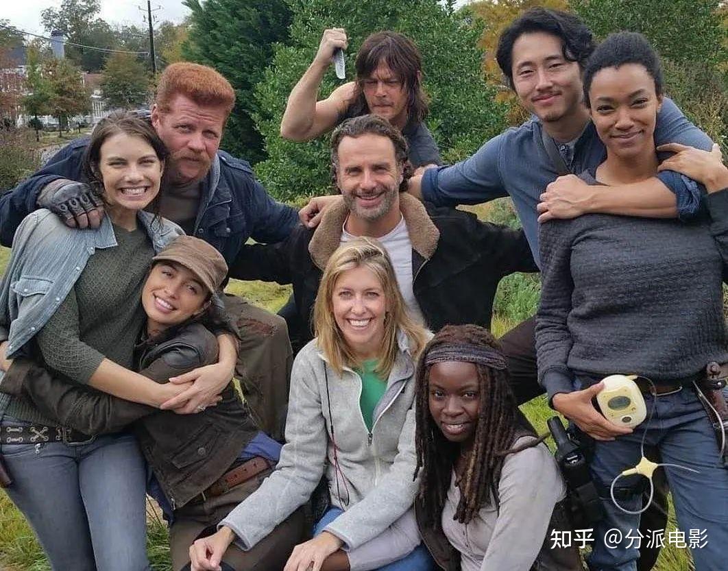 《行尸走肉：死亡之城》经典IP归来！顶级血腥勇夺收视第一，行尸走肉再现邪门操作！ - 知乎