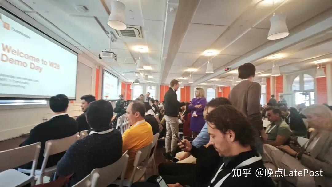 全员 token-maxxing，一场没人敢停的军备竞赛 - 知乎