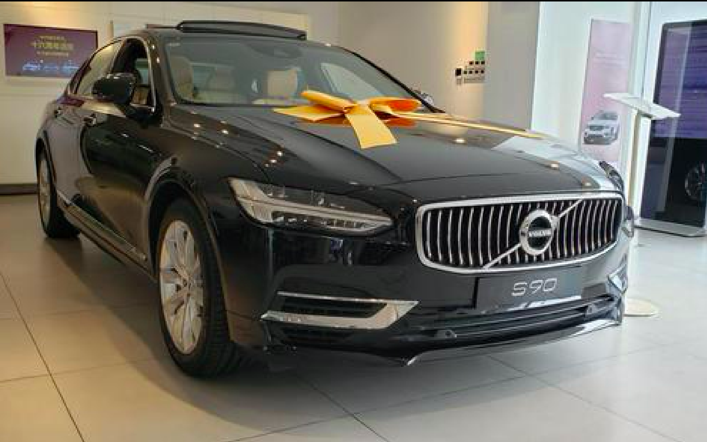 探访沃尔沃4S店，老款沃尔沃S90行情如何？ - 知乎