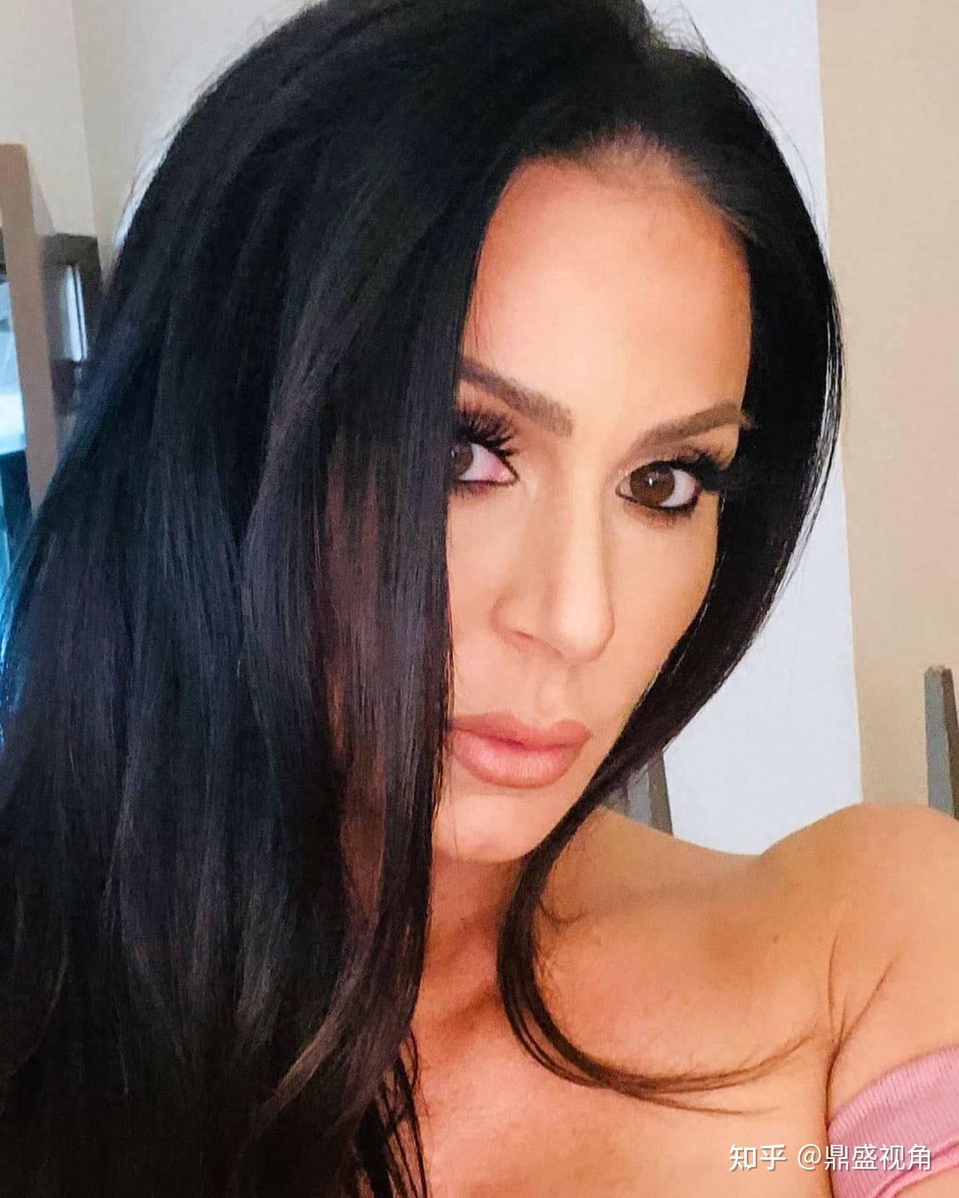 肯德拉·鲁斯特 (Kendra Lust)以其独特的风格而闻名业界（多图） - 知乎