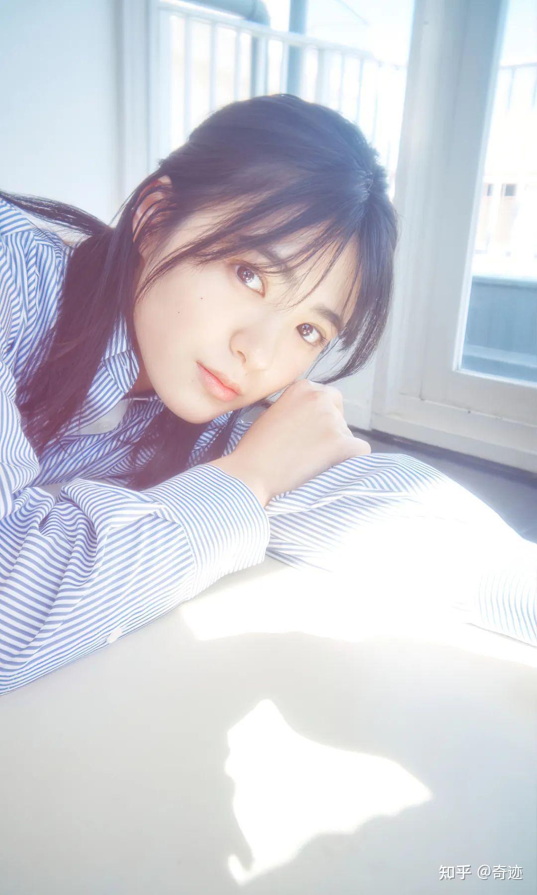 有喜欢结月的吗？岛国平川结月写真集「リタさんの素顔」 - 知乎