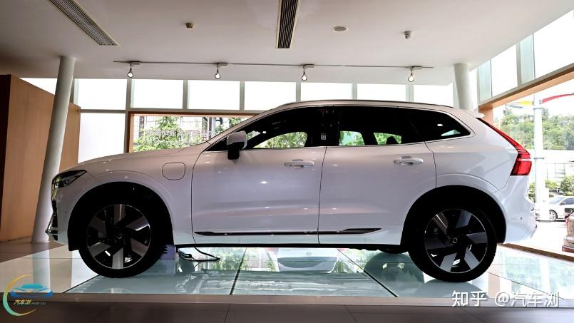“假人剧场”上演真安全 XC60与Q5L谁在坚守“豪华”底线？ - 知乎