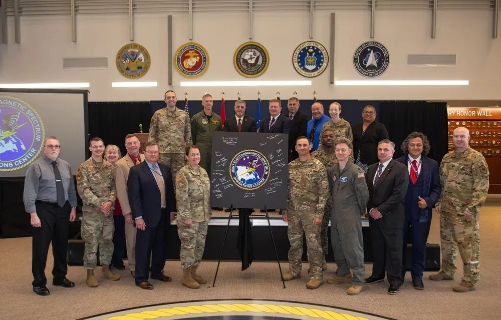 美国成立联合电磁频谱作战中心 - 知乎