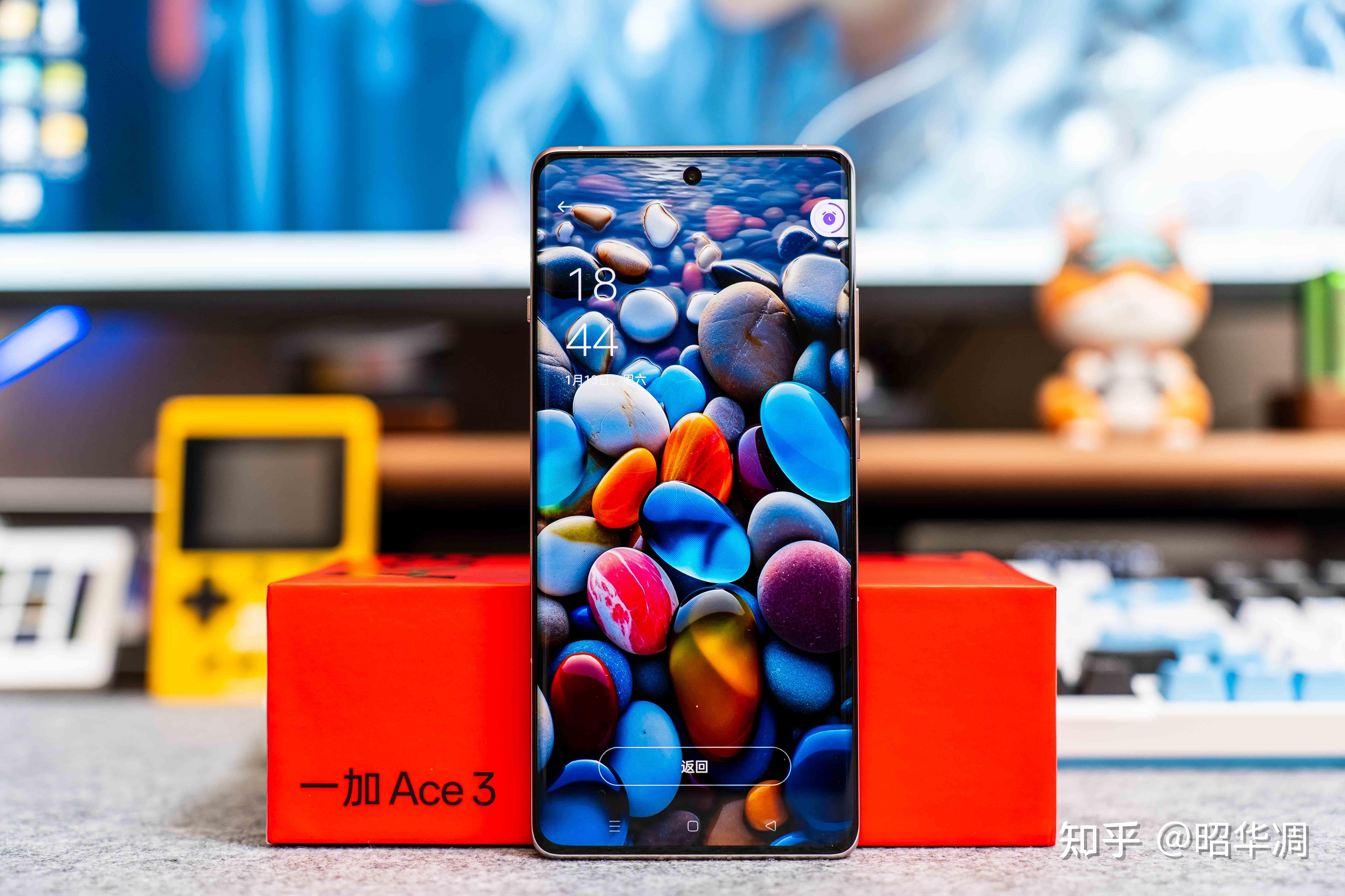 旗舰体验全面下放，中端机也要不将就｜一加 ACE3 深度评测