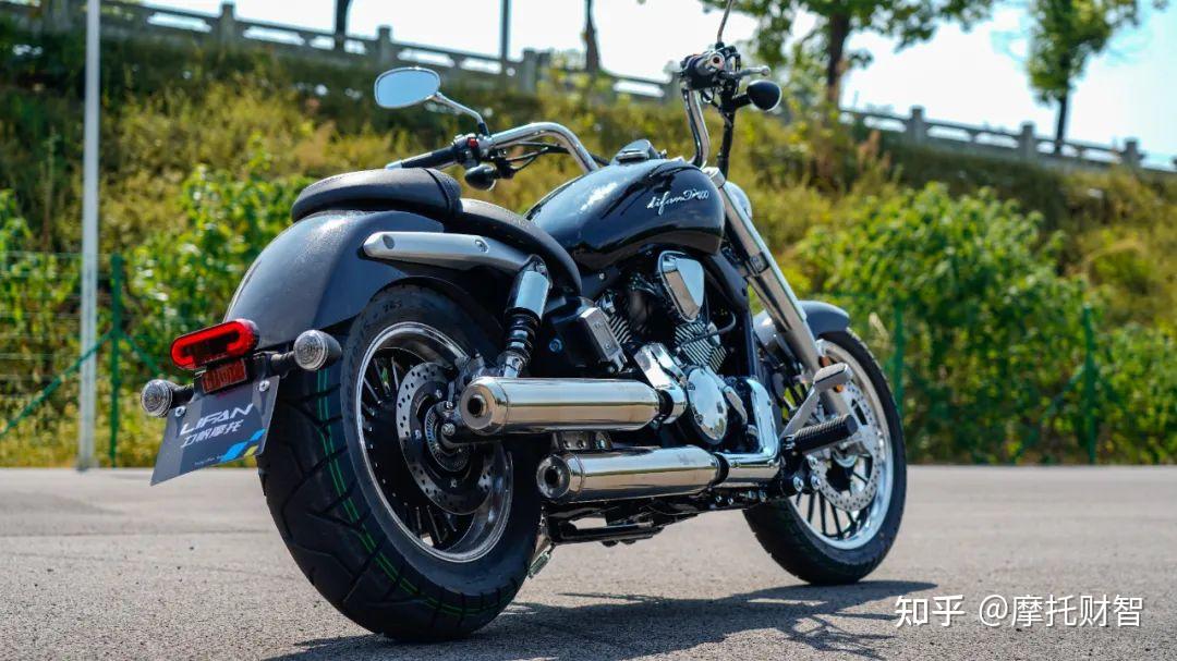 纯正美式巡航，300排量的价格—21999元起力帆V400静态测评 - 知乎