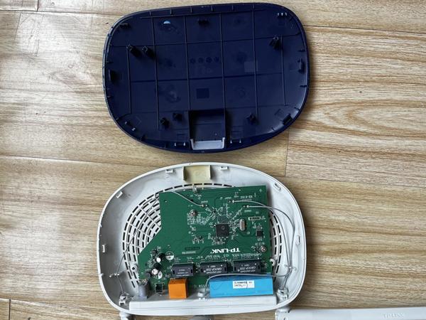 【硬件拆解】TP_Link WR886N路由器 - 知乎