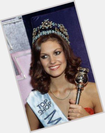 Female 英国 莎拉·简·赫特（Sarah-Jane Hutt） - 知乎